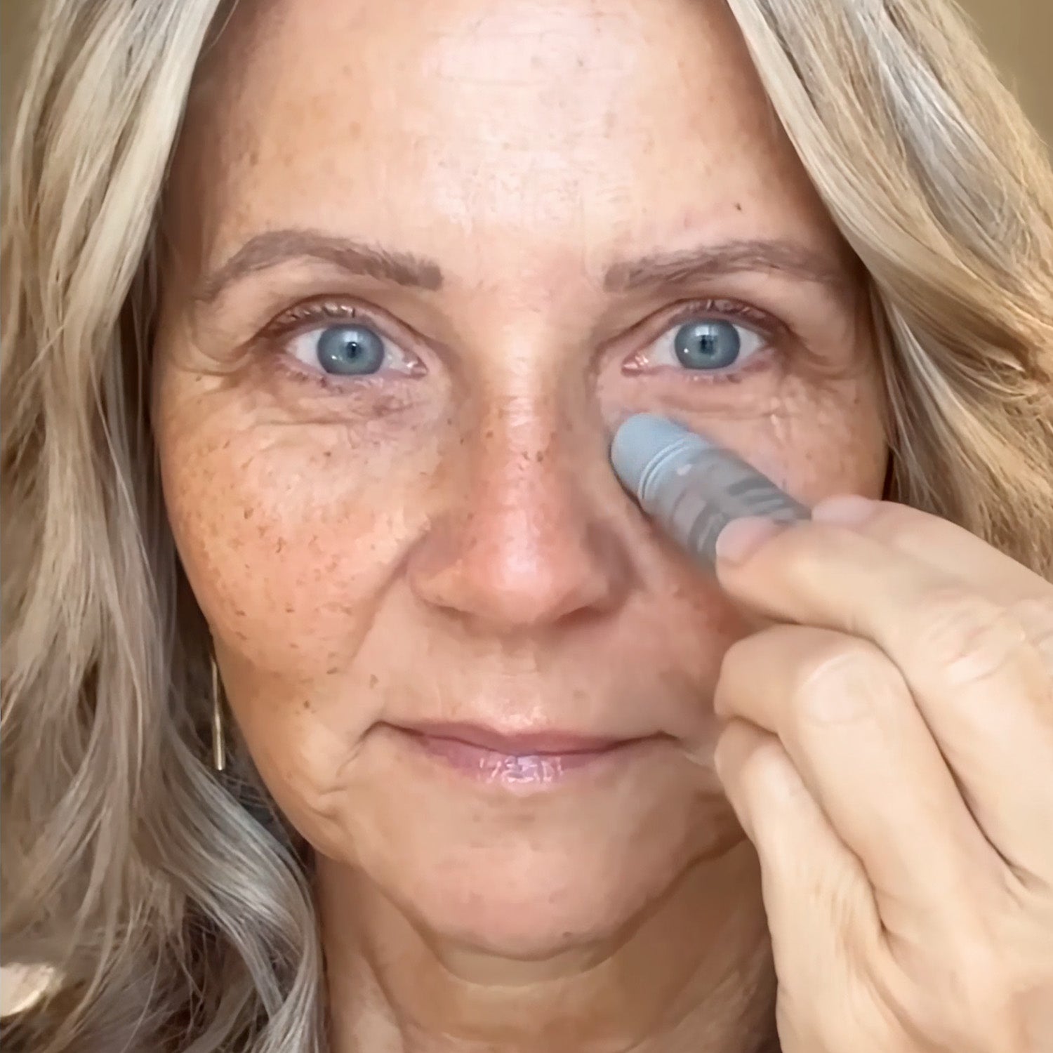 AMAZINGCOSMETICS | Is Line Smoother + Primer For All Ages ...